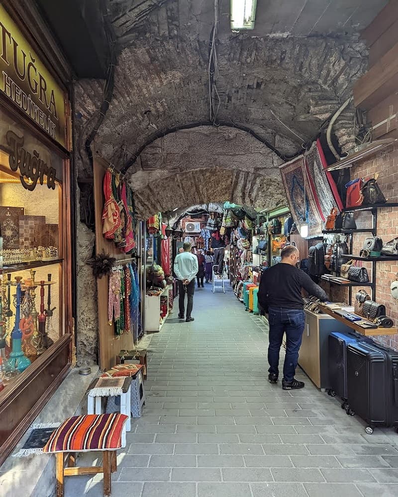 Istanbul Grand Bazaar Bargaining Strategy: How I Saved Money?