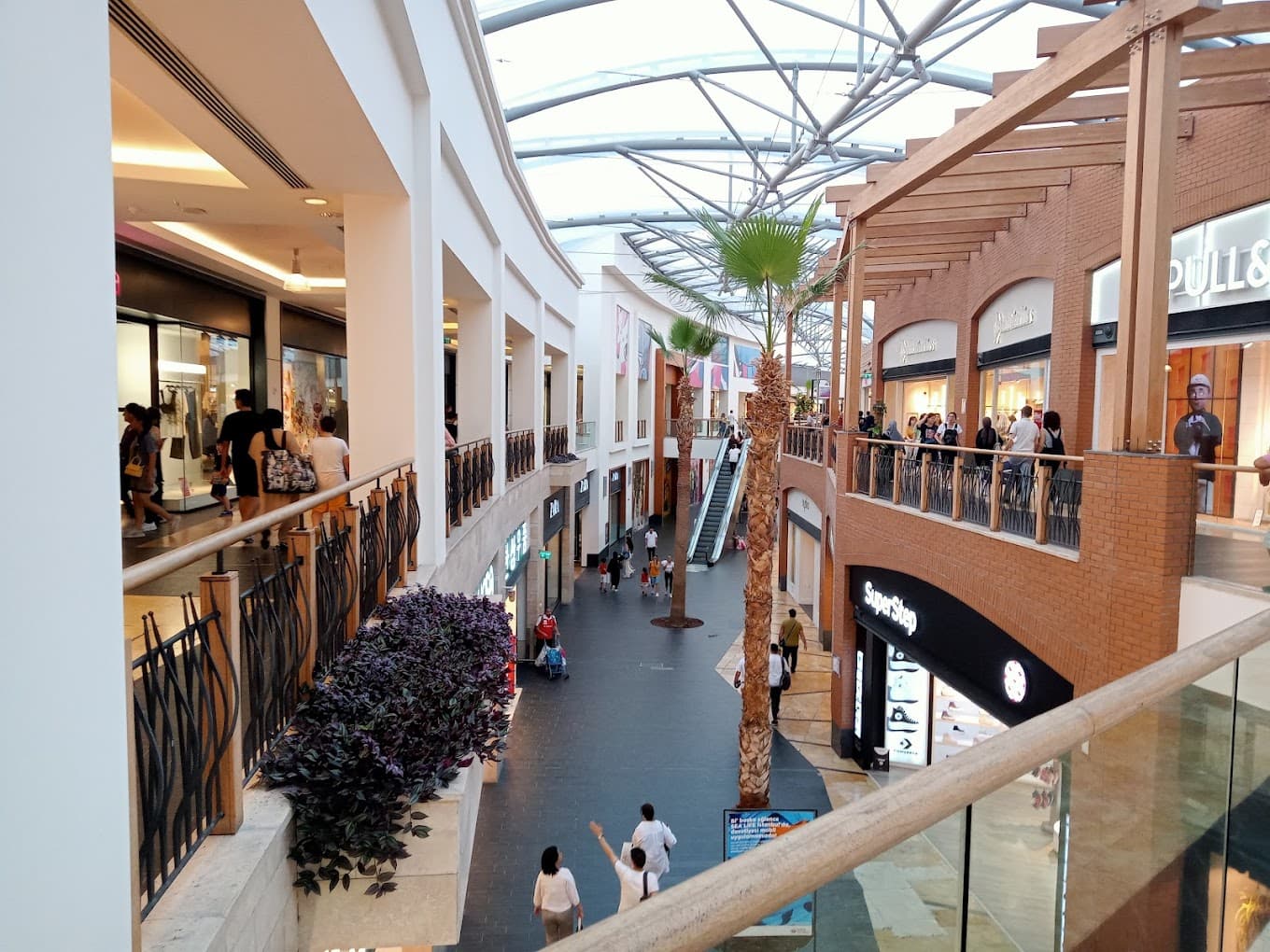 Forum Istanbul Shopping Center | Stores List + Entertainment