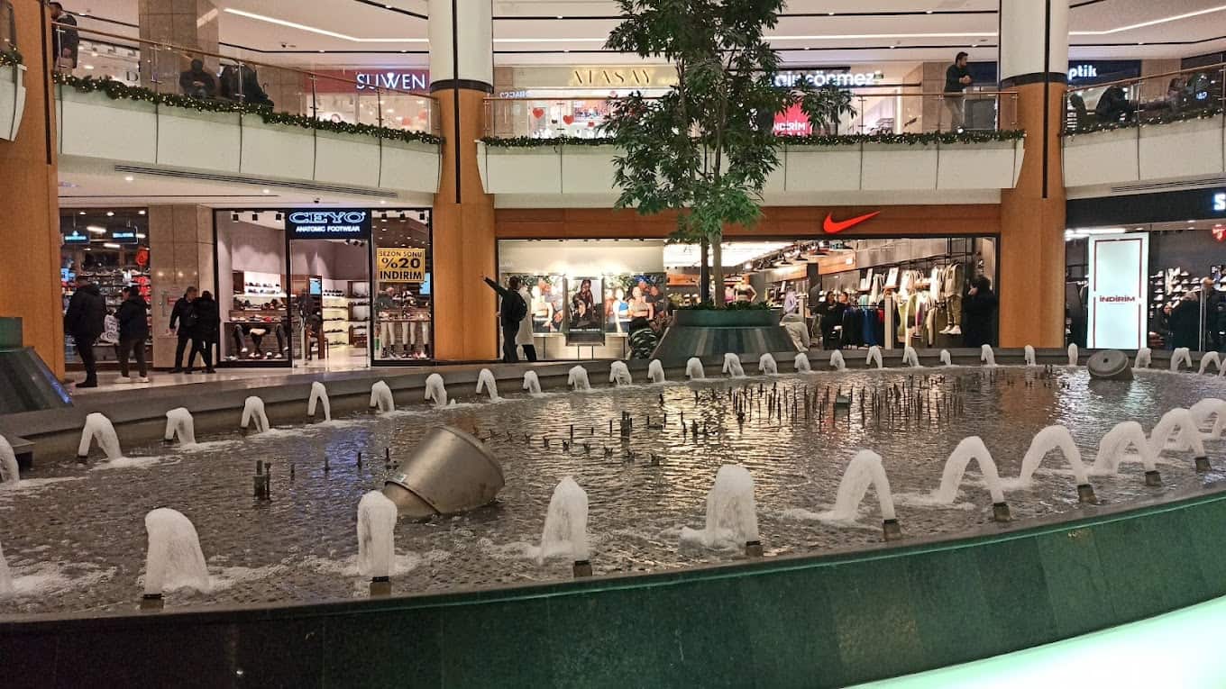 Istanbul Capitol Shopping Center Shops List + Facilities