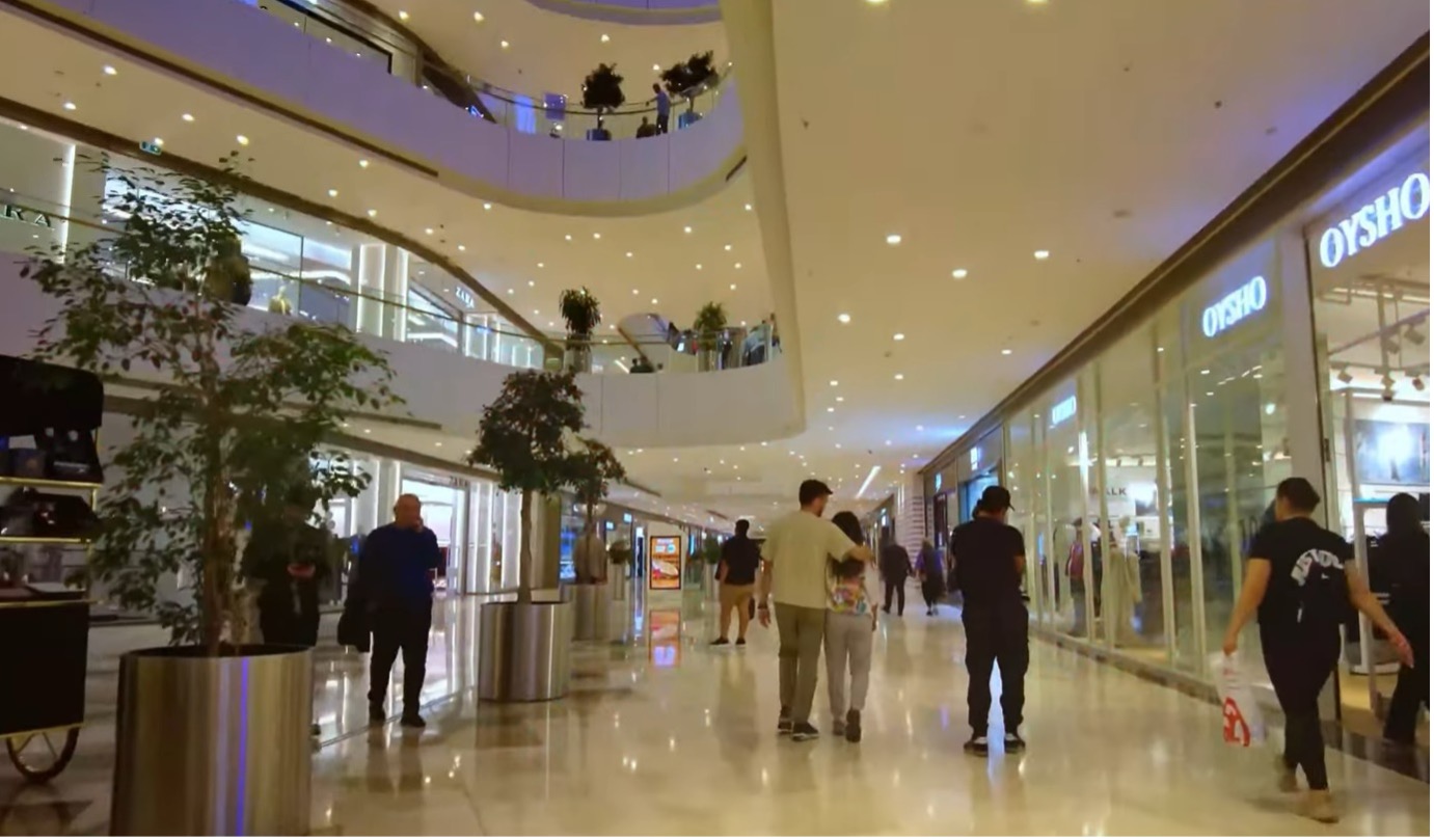 Vadistanbul Shopping Mall | Stores List + Entertainment