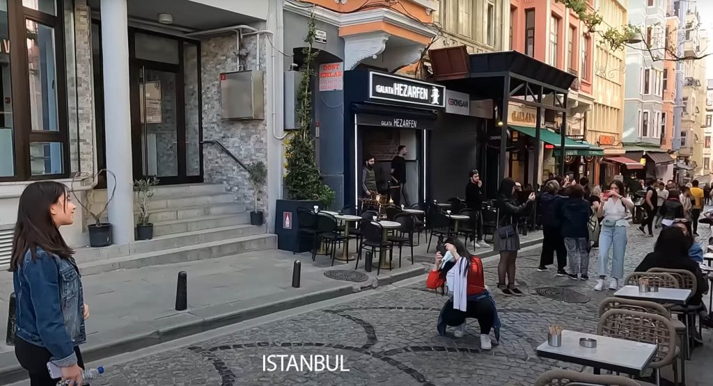 What To Wear In Turkey In May? + Turkish People's Style