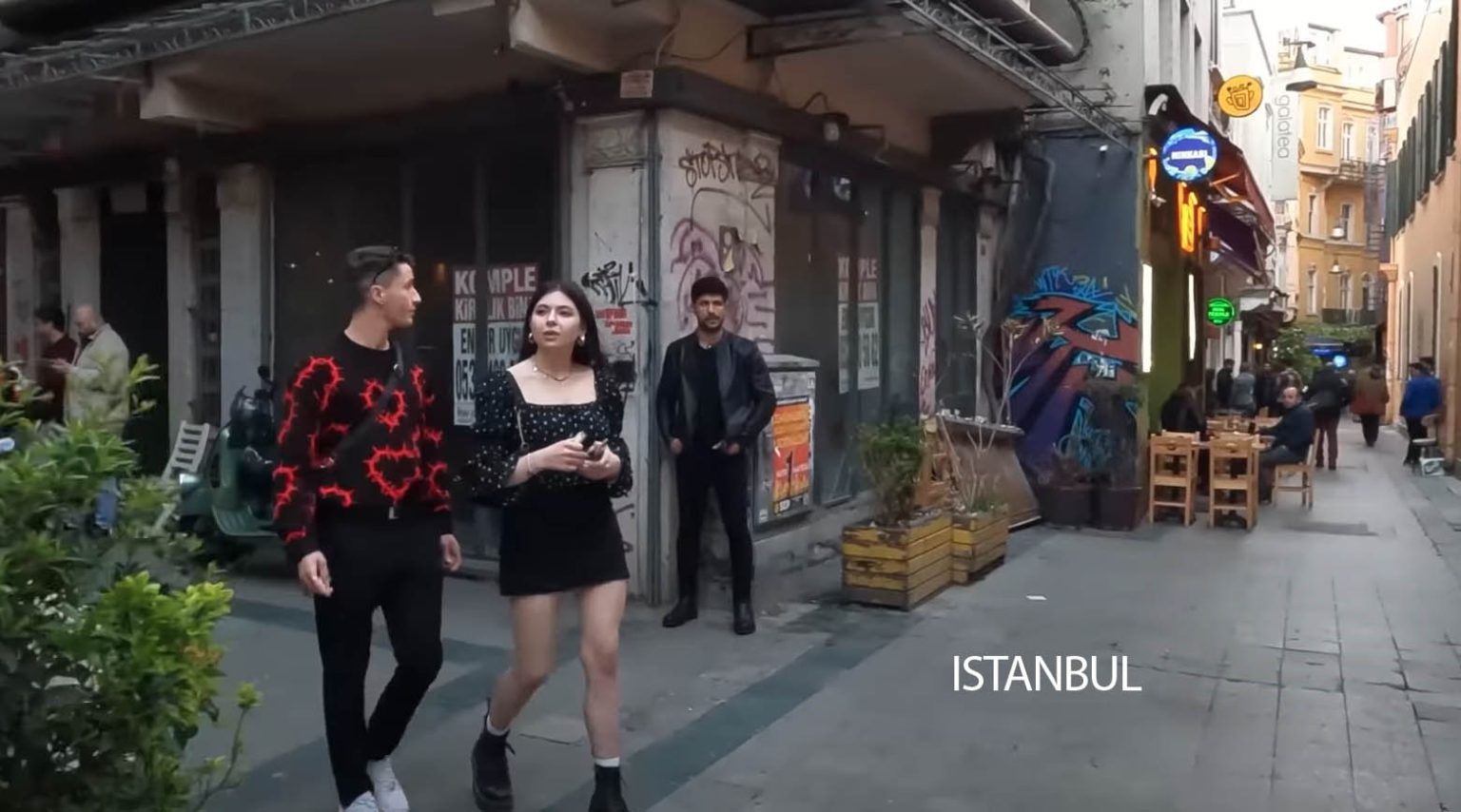 What To Wear In Turkey In May? + Turkish People's Style