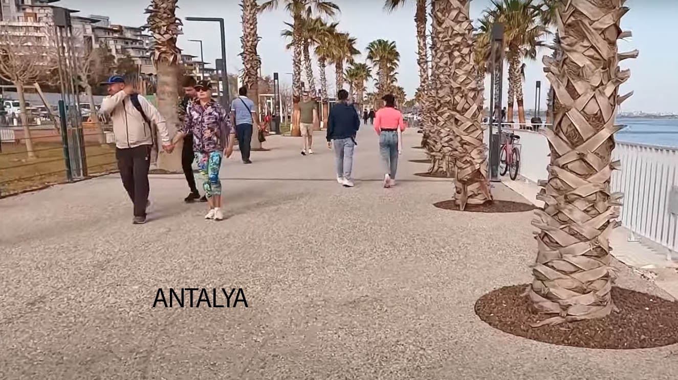 What To Wear In Turkey In May? + Turkish People's Style